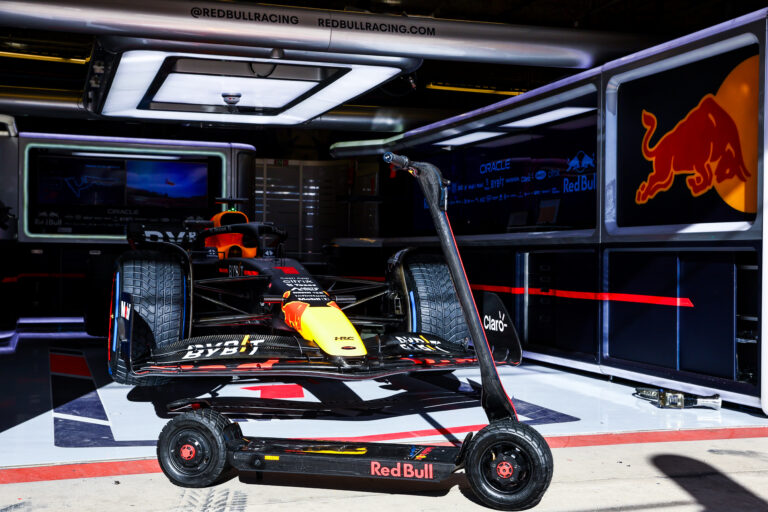 The Game Changing Oracle Red Bull Racing RBS#01 Electric Scooter – Red ...